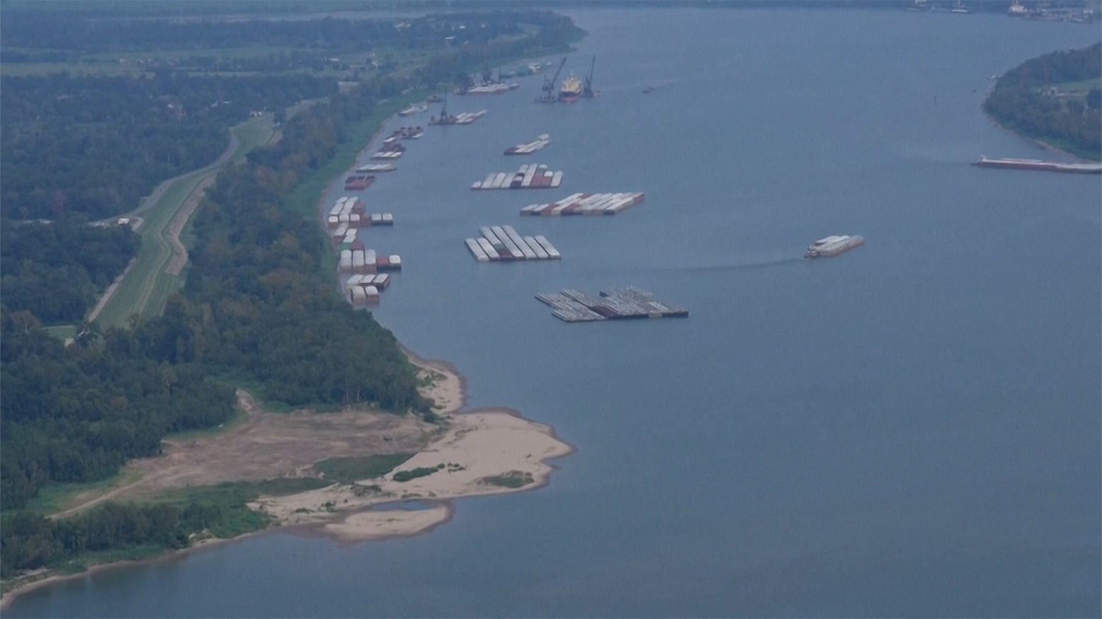 Low river levels return to main shipping channel for U.S. farmers ...